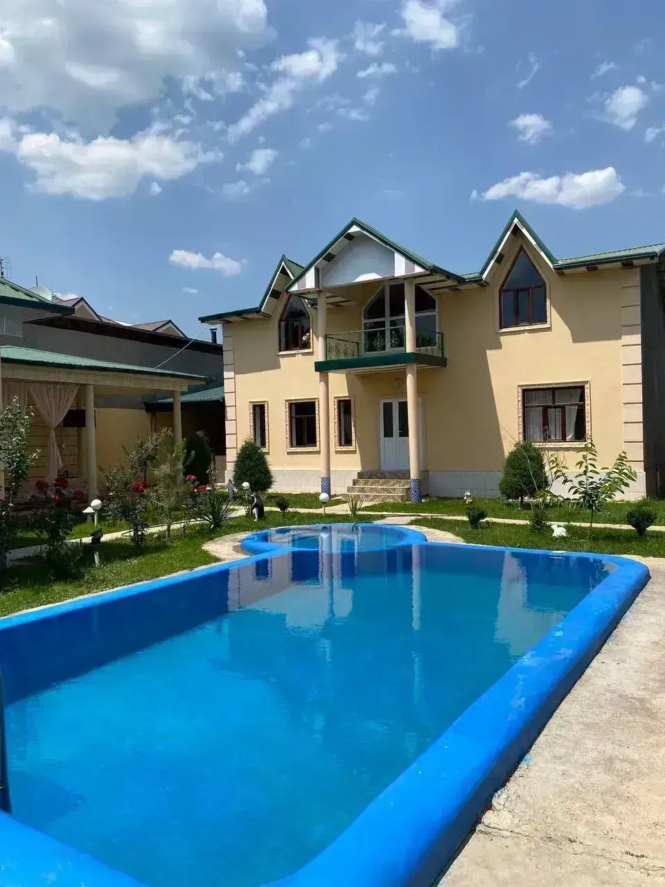 897 – Chorvoqda 10 xonali, 10 kishilik dacha